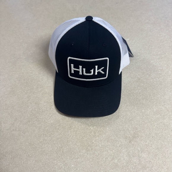 Huk | Other | Huk Black And White Logo Trucker Hat | Poshmark